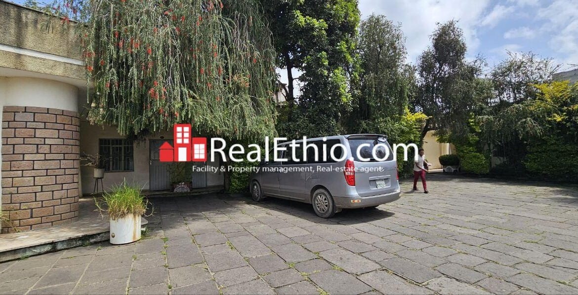 Megenagna House or Land for Sale in Addis Ababa - 140M