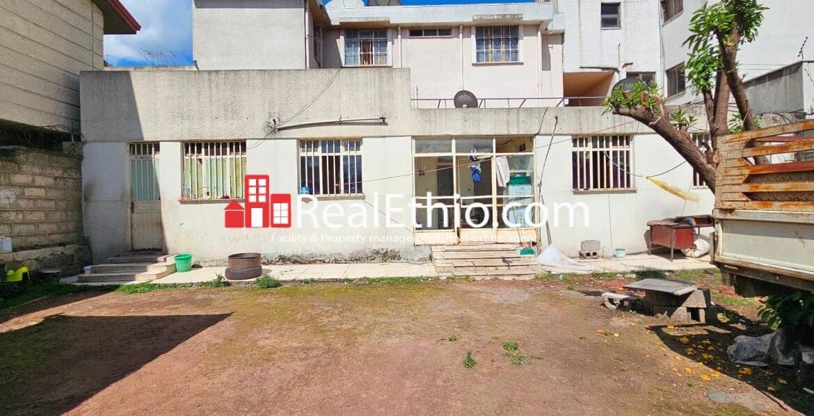 House for Sale Bole Atlas in Addis Ababa - 4 Rooms