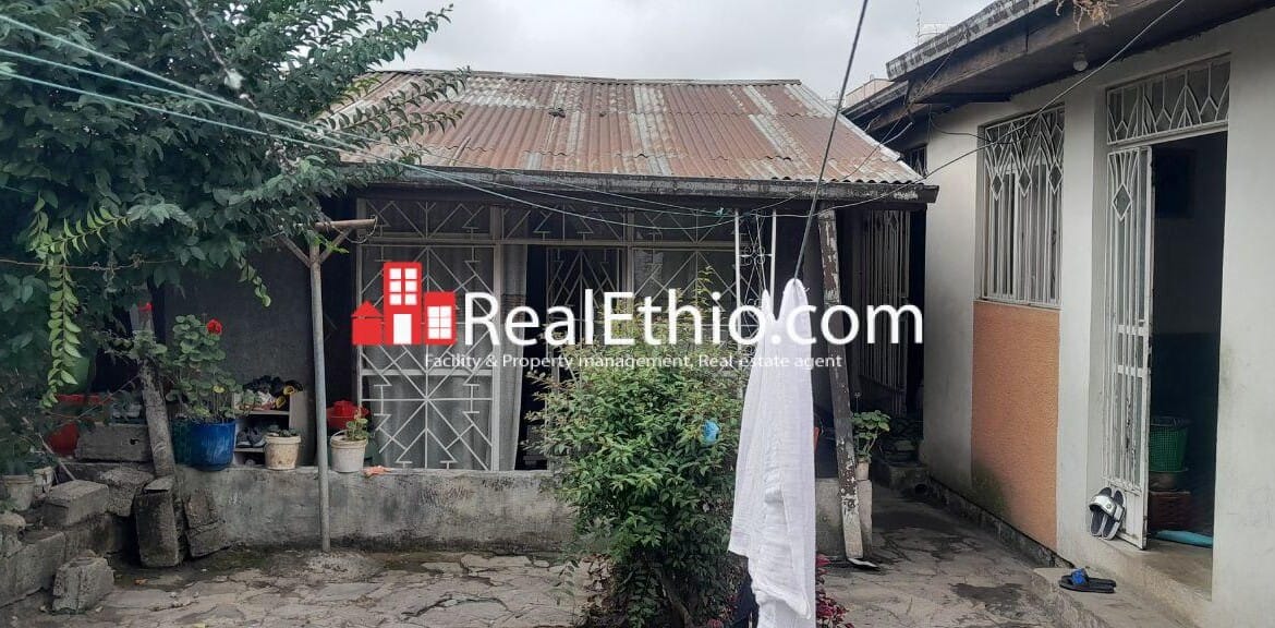 House or Land for sale in Addis Ababa - Megenagna Area